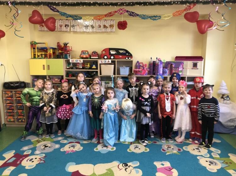 14.02.2022 r. - ''WALENTYNKOWY BAL KARNAWAŁOWY'' - Przedszkole Miejskie nr 1 Bajkowy Świat w ...